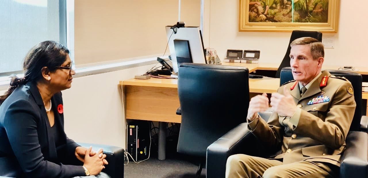 Defence Minister pays a courtesy call on Australia’s Chief of Defence ...